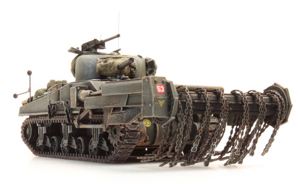 [Sherman M4A4] Chains and whips excite me. : r/TankDesignMemes
